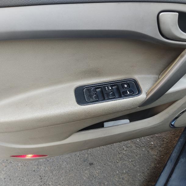 خرید و فروش جک J5 دنده ای 1500 مدل 1394 با ضمانت – همراه مکانیک