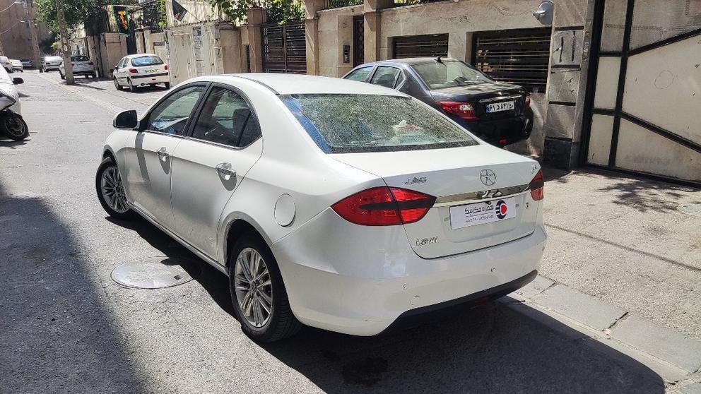 خرید و فروش جک J5 اتوماتیک 1800 مدل 1393 با ضمانت – همراه مکانیک