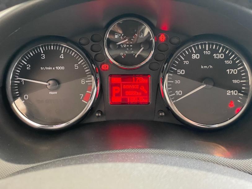 خرید و فروش پژو 207 اتوماتیک - ESP مدل 1403 نقد و اقساط – همراه مکانیک