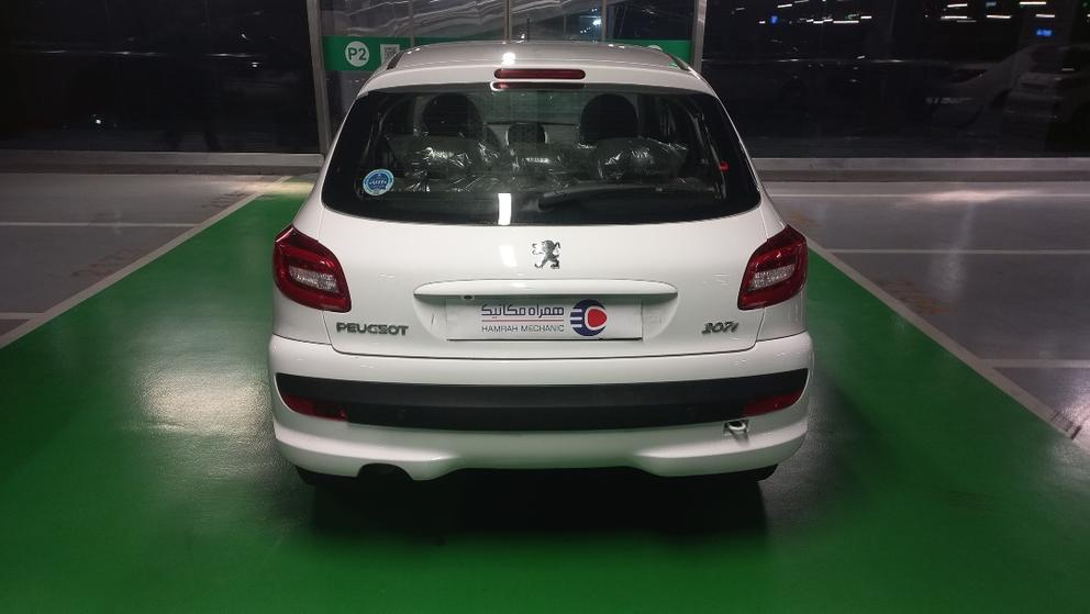 خرید و فروش پژو 207 دنده ای نیمه فول - ESP مدل 1403 نقد و اقساط – همراه مکانیک