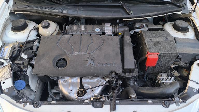 خرید و فروش پژو 207 اتوماتیک - ESP مدل 1402 نقد و اقساط – همراه مکانیک