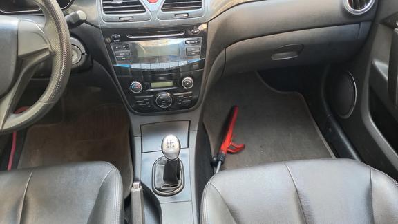 خرید و فروش جک J5 دنده ای 1500 مدل 1395 با ضمانت – همراه مکانیک