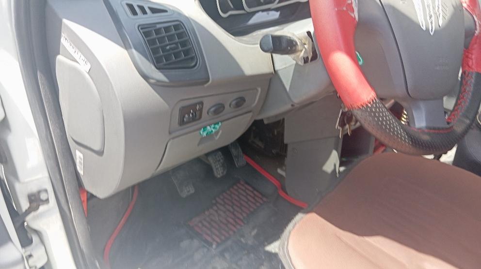 خرید و فروش تیبا SX مدل 1400 نقد و اقساط – همراه مکانیک