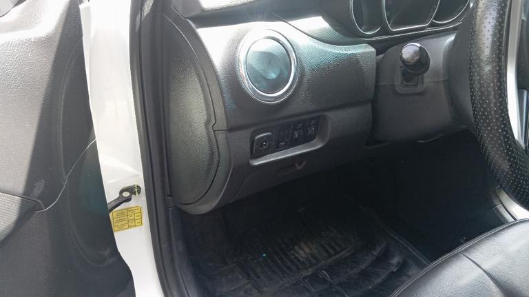 خرید و فروش جک J5 اتوماتیک 1800 مدل 1396 با ضمانت – همراه مکانیک