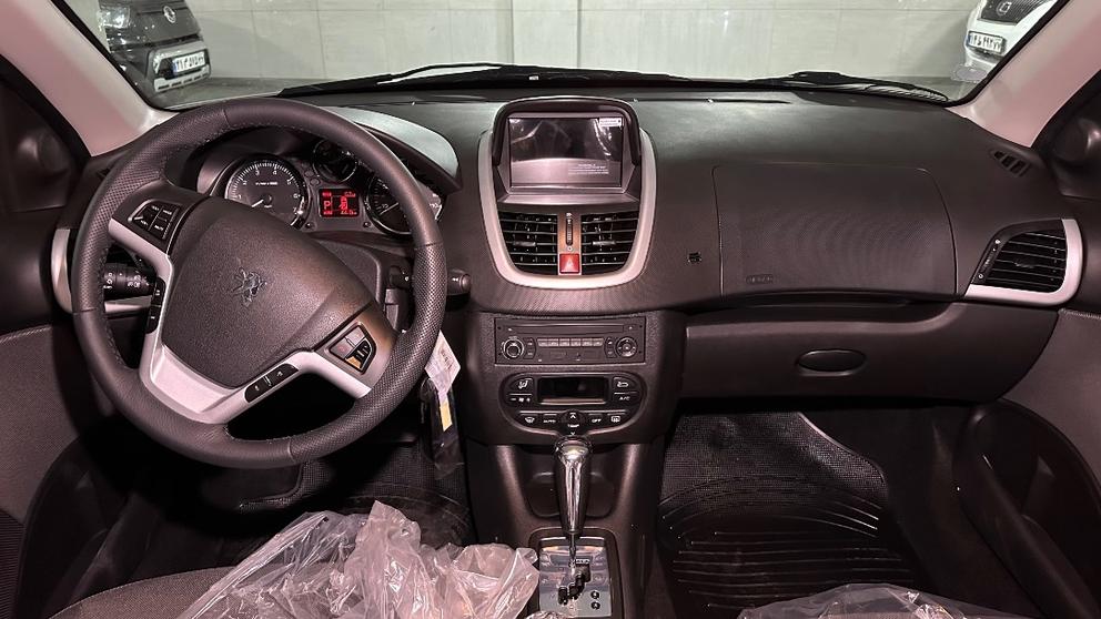 خرید و فروش پژو 207 اتوماتیک - ESP مدل 1404 نقد و اقساط – همراه مکانیک