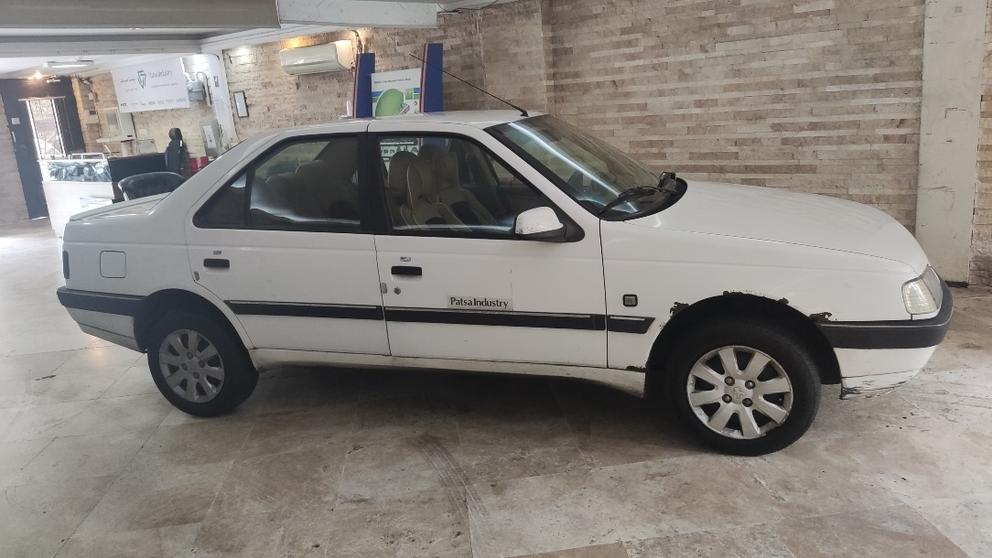 خرید و فروش پژو 405 SLX دنده ای مدل 1396 با ضمانت – همراه مکانیک