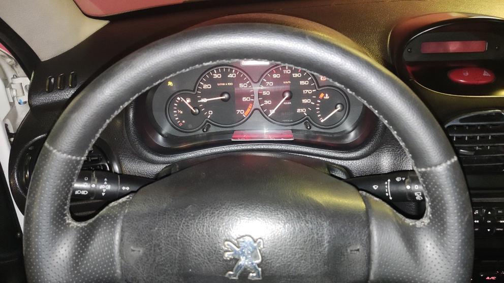 خرید و فروش پژو 206 تیپ 2 مدل 1391 با ضمانت – همراه مکانیک