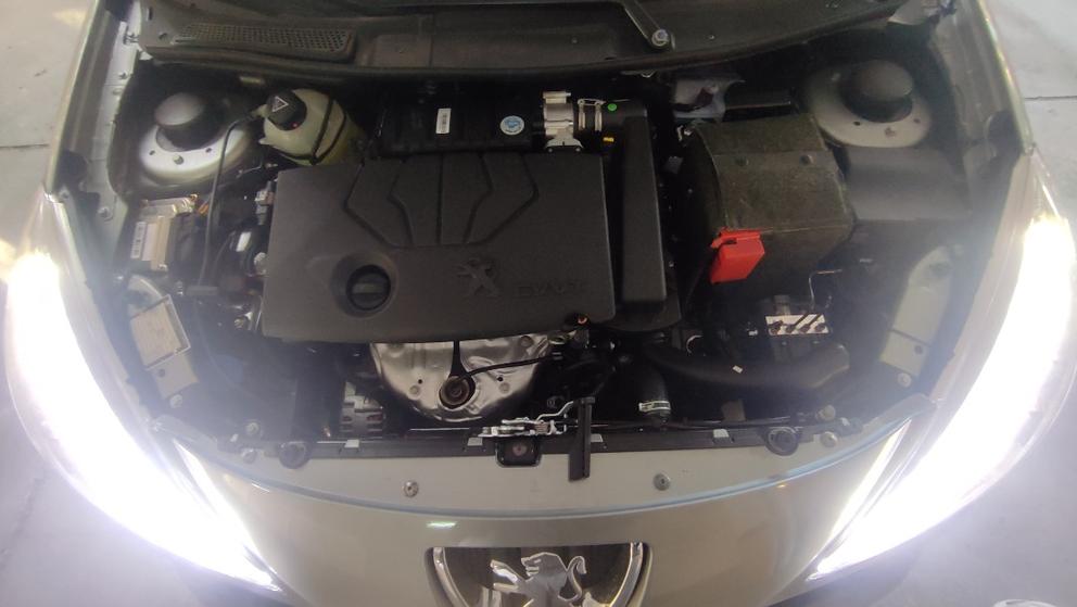 خرید و فروش پژو 207 اتوماتیک سقف شیشه ای - ESP ارتقا یافته مدل 1403 نقد و اقساط – همراه مکانیک