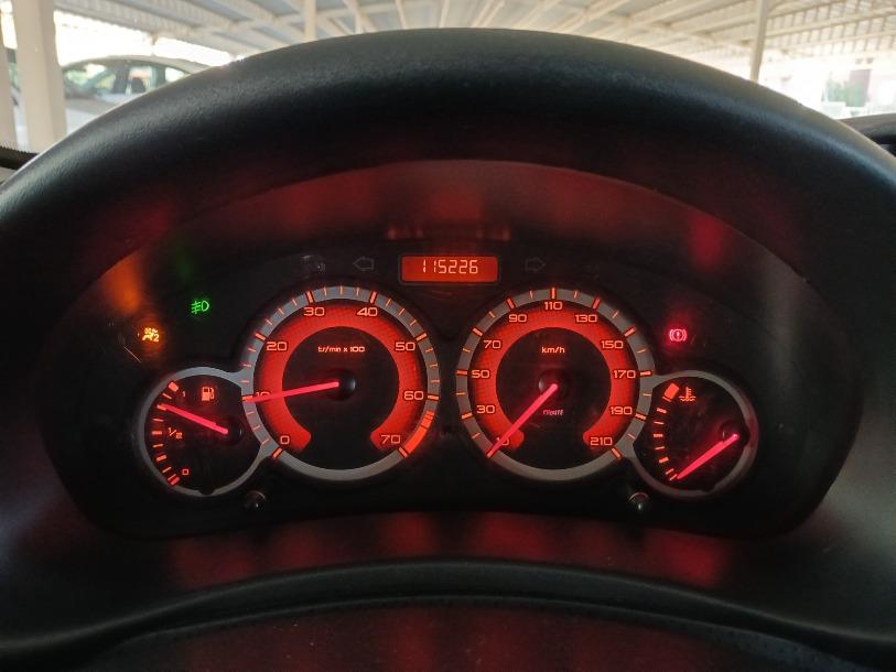 خرید و فروش ایران خودرو رانا LX مدل 1396 با ضمانت – همراه مکانیک