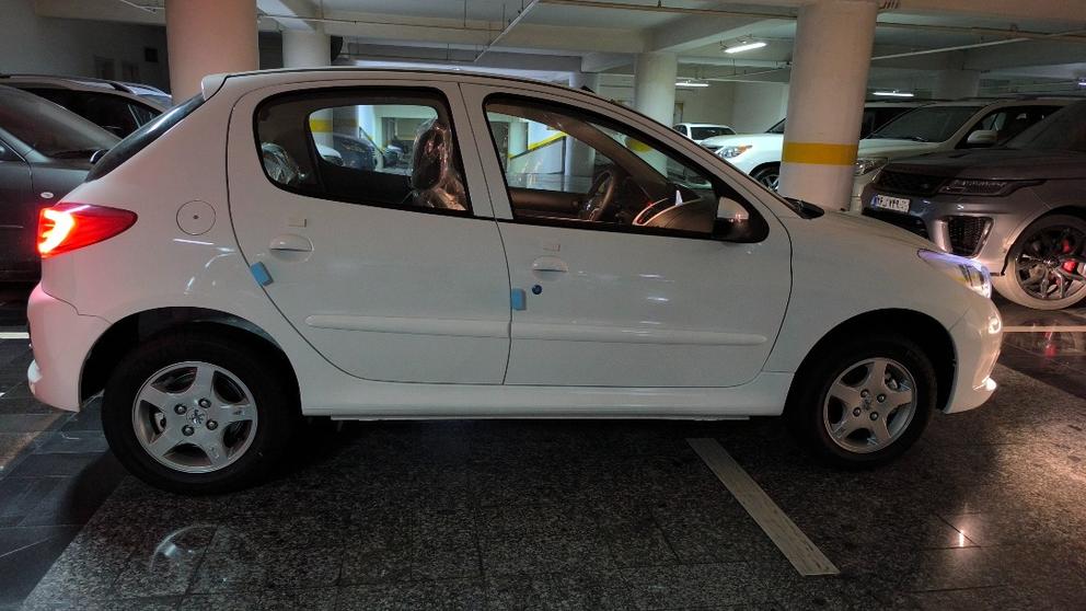 خرید و فروش پژو 207 اتوماتیک - ESP مدل 1404 نقد و اقساط – همراه مکانیک