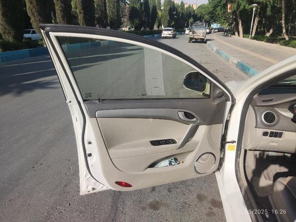 خرید و فروش جک J5 دنده ای 1500 مدل 1394 با ضمانت – همراه مکانیک