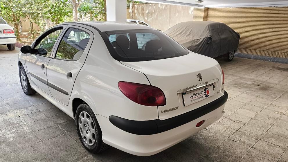 خرید و فروش پژو 206 صندوقدار V8 مدل 1399 نقد و اقساط – همراه مکانیک