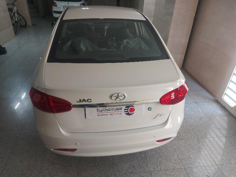 خرید و فروش جک J4 اتوماتیک مدل 1404 با ضمانت – همراه مکانیک