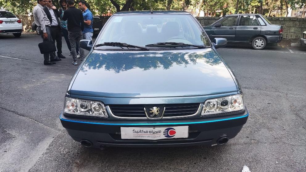 خرید و فروش پژو 405 SLX دنده ای مدل 1397 با ضمانت – همراه مکانیک