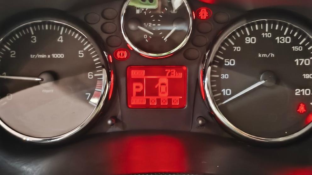 خرید و فروش پژو 207 اتوماتیک - ESP مدل 1404 نقد و اقساط – همراه مکانیک