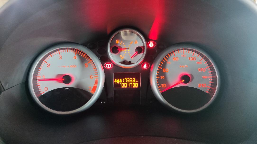 خرید و فروش پژو 207 دنده ای نیمه فول - ESP مدل 1404 نقد و اقساط – همراه مکانیک