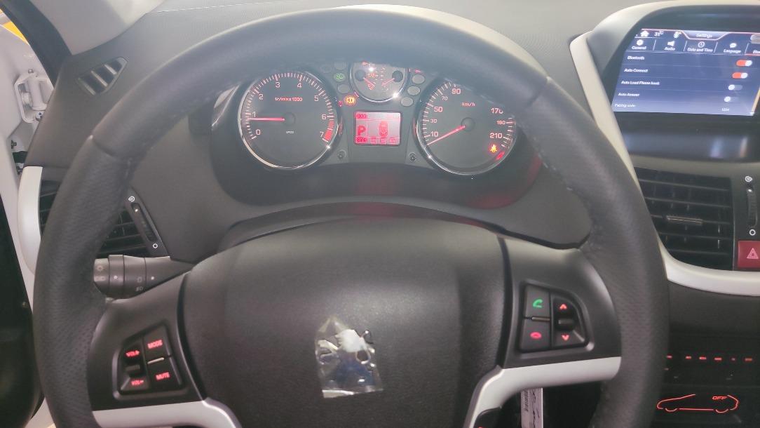 خرید و فروش پژو 207 اتوماتیک - ESP مدل 1404 نقد و اقساط – همراه مکانیک