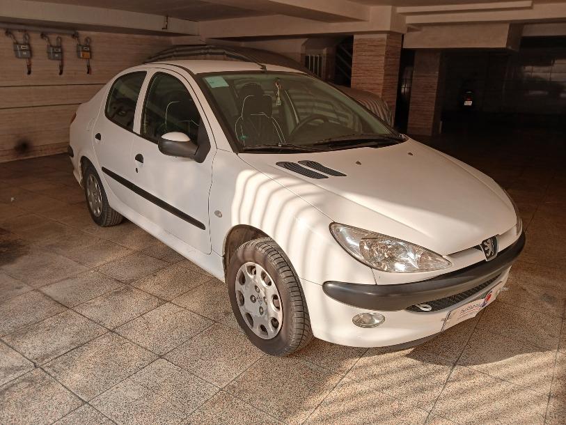 خرید و فروش پژو 206 صندوقدار V8 مدل 1396 با ضمانت – همراه مکانیک