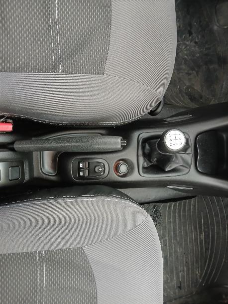 خرید و فروش پژو 207 دنده ای سقف شیشه ای مدل 1402 نقد و اقساط – همراه مکانیک