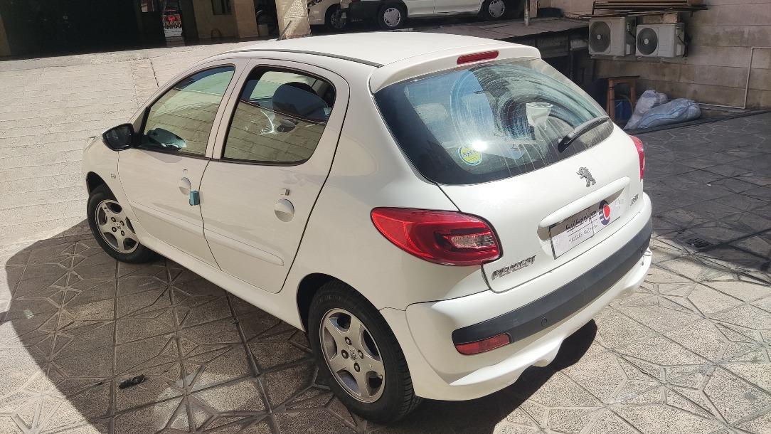 خرید و فروش پژو 207 اتوماتیک - ESP مدل 1402 نقد و اقساط – همراه مکانیک