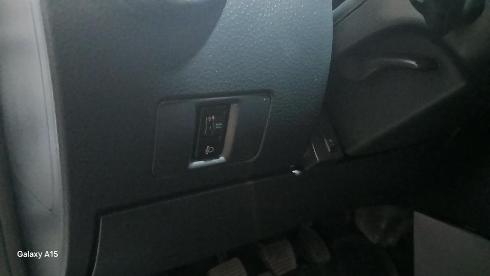 خرید و فروش ایران خودرو رانا LX مدل 1397 با ضمانت – همراه مکانیک