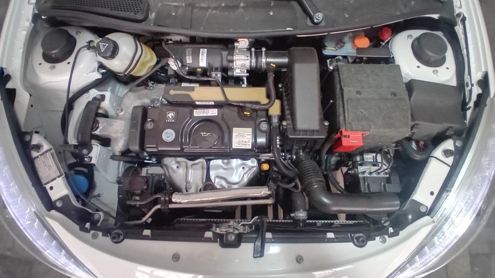 خرید و فروش پژو 207 دنده ای با موتور ESP - TU3 مدل 1403 نقد و اقساط – همراه مکانیک