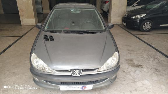 خرید و فروش پژو 206 صندوقدار V8 مدل 1393 با ضمانت – همراه مکانیک