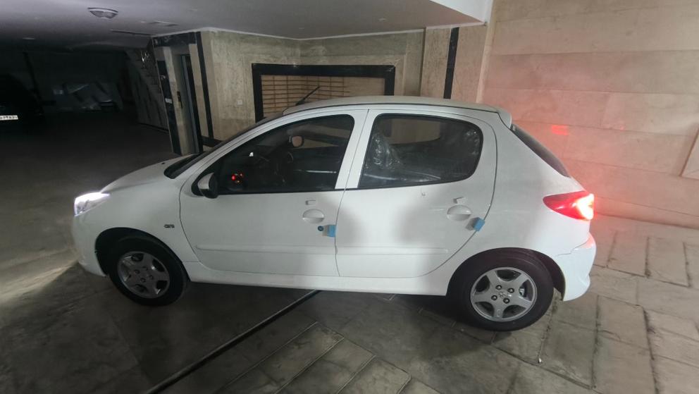 خرید و فروش پژو 207 اتوماتیک - ESP مدل 1404 نقد و اقساط – همراه مکانیک