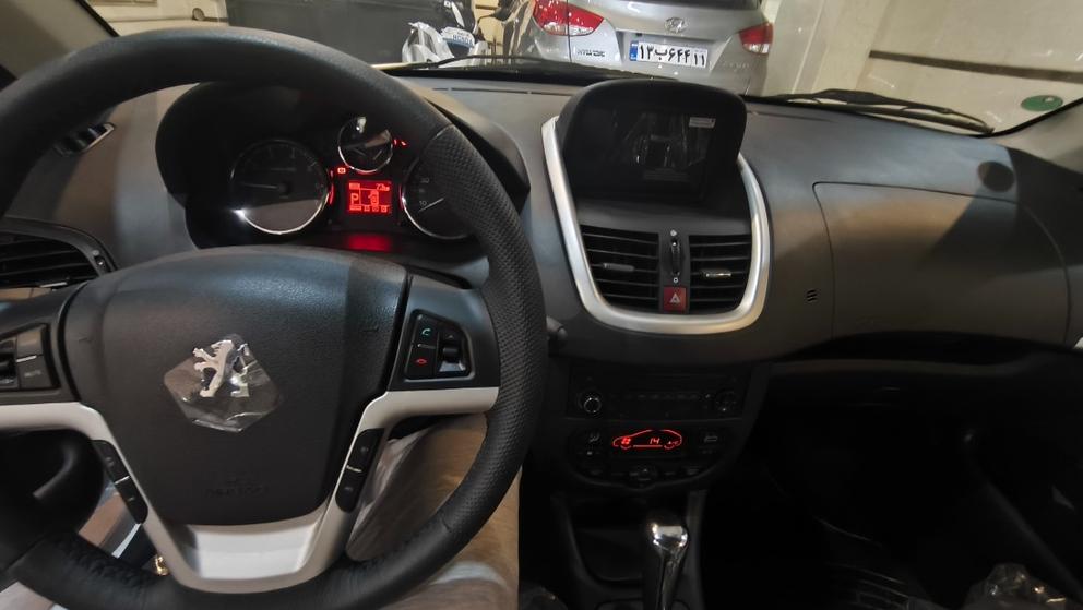 خرید و فروش پژو 207 اتوماتیک - ESP مدل 1404 نقد و اقساط – همراه مکانیک