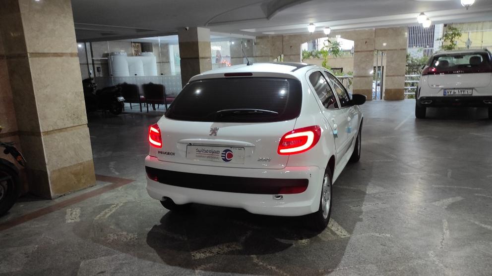 خرید و فروش پژو 207 اتوماتیک سقف شیشه ای - ESP مدل 1402 نقد و اقساط – همراه مکانیک