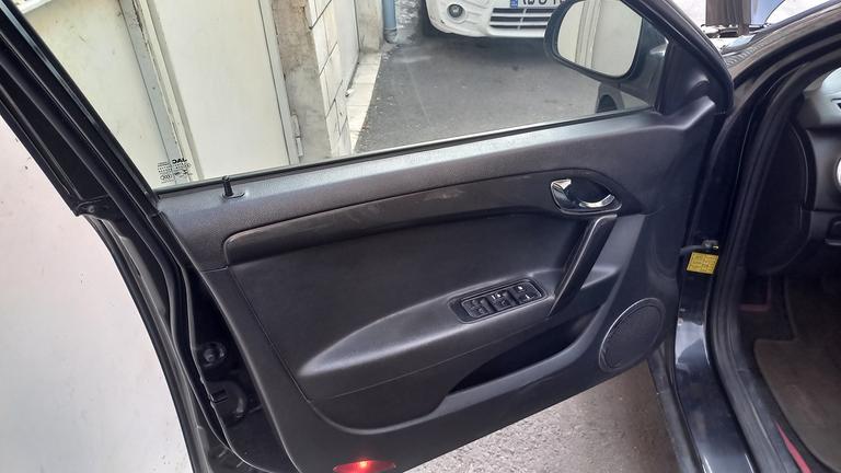 خرید و فروش جک J5 دنده ای 1500 مدل 1395 با ضمانت – همراه مکانیک