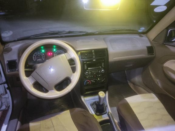 خرید و فروش پژو 405 SLX دنده ای مدل 1396 با ضمانت – همراه مکانیک