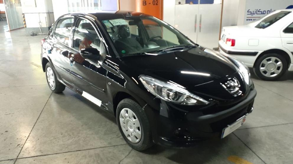 خرید و فروش پژو 207 دنده ای نیمه فول - ESP مدل 1404 نقد و اقساط – همراه مکانیک