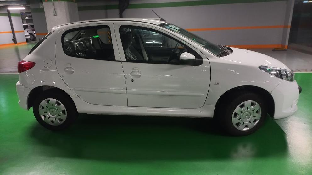 خرید و فروش پژو 207 دنده ای نیمه فول - ESP مدل 1403 نقد و اقساط – همراه مکانیک