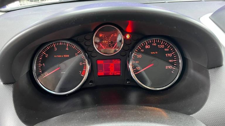 خرید و فروش پژو 207 اتوماتیک - ESP مدل 1404 نقد و اقساط – همراه مکانیک