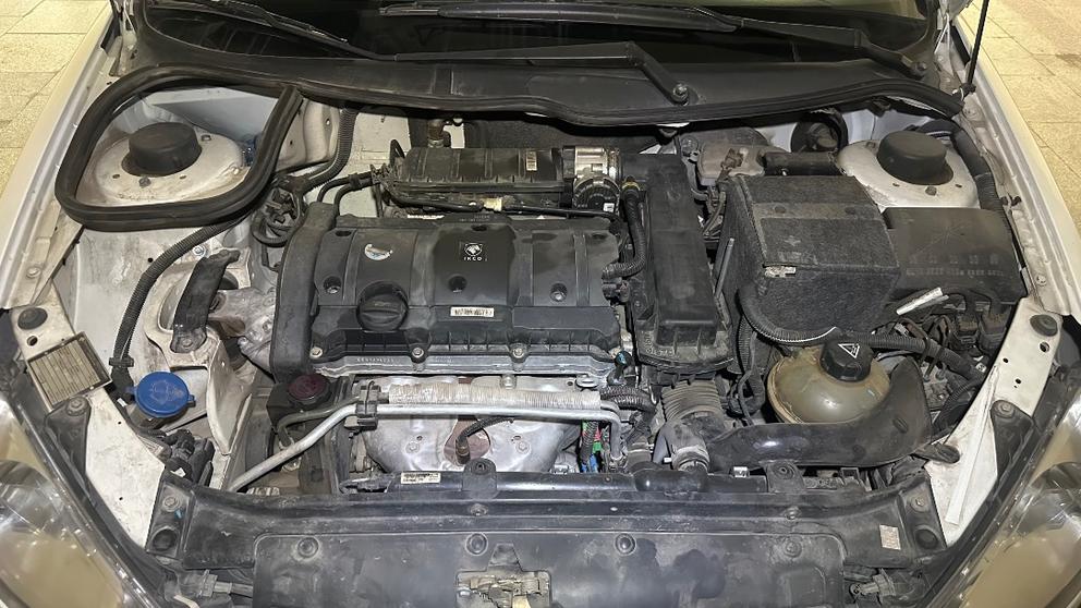 خرید و فروش پژو 206 صندوقدار V8 مدل 1399 نقد و اقساط – همراه مکانیک