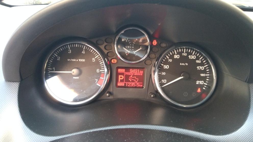 خرید و فروش پژو 207 اتوماتیک - ESP مدل 1402 نقد و اقساط – همراه مکانیک