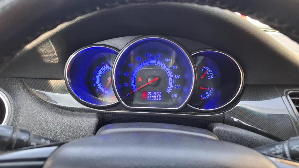 خرید و فروش جک J5 اتوماتیک 1800 مدل 1396 با ضمانت – همراه مکانیک