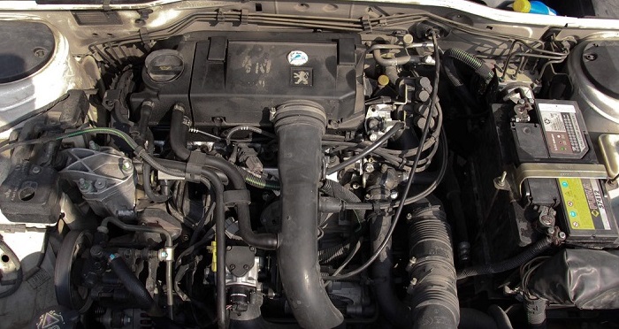 مقایسه سمند ef7 و پژو 405 glx | تفاوت ماشین سمند ef7 و 405 glx دو سدان ایران خودرو