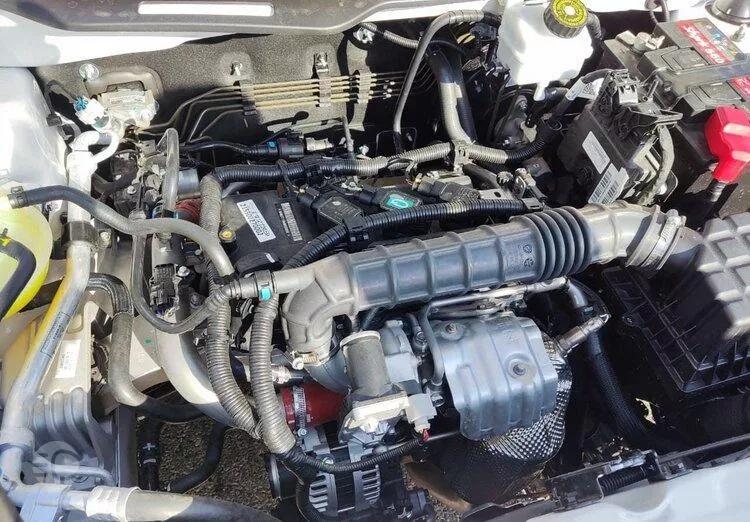 بررسی مشخصات x33 کراس از نظر فنی، ظاهری و آپشن